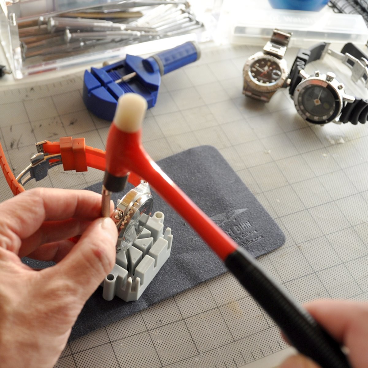 Watchmaker hammer BULLONGÈ Swiss-Style II - Tool for watch bracelet pin ...