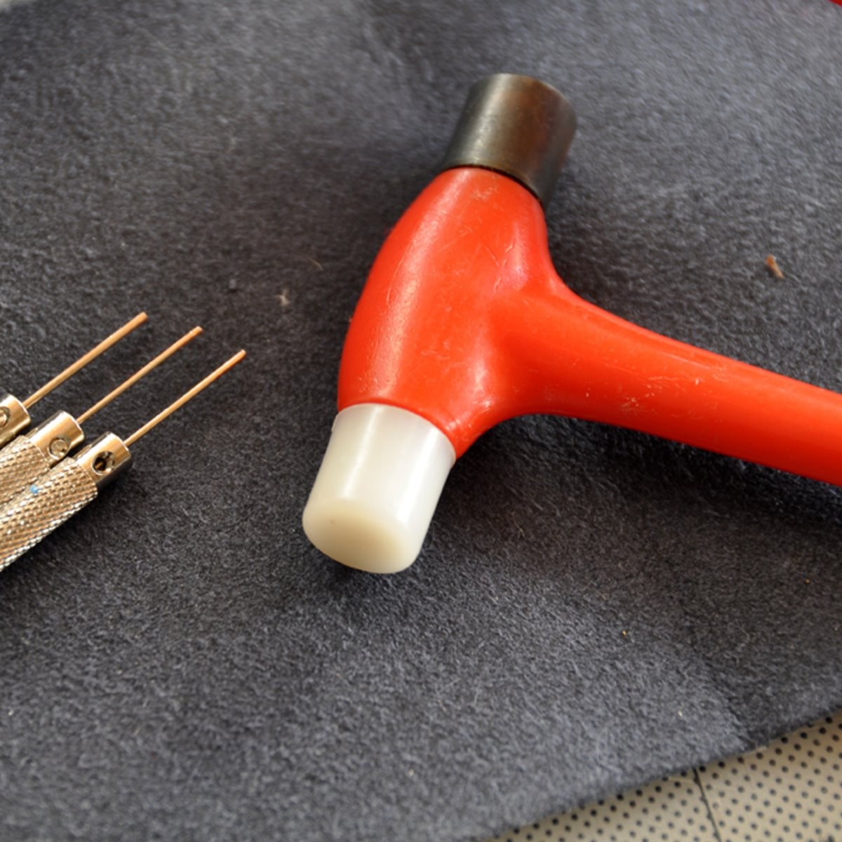 Watchmaker hammer BULLONGÈ Swiss-Style II - Tool for watch bracelet pin ...